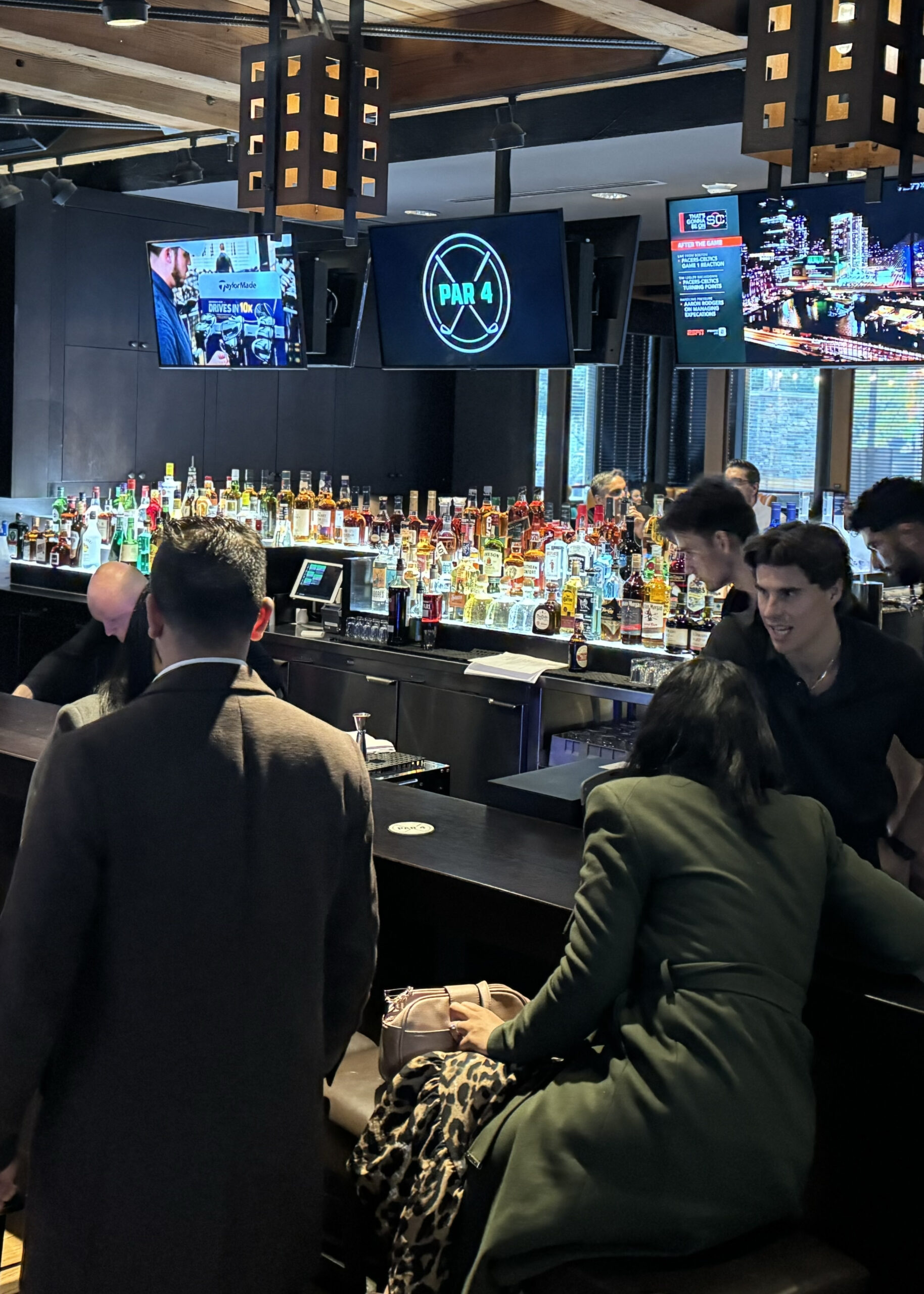 Home - Par4 Kitchen & Bar