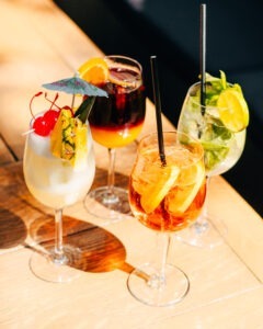 Par4 Kitchen & Bar | Sports Lounge | Golf Simulator Surrey